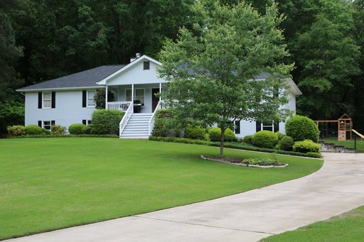 125 Becca Court, Tyrone, GA 30290
